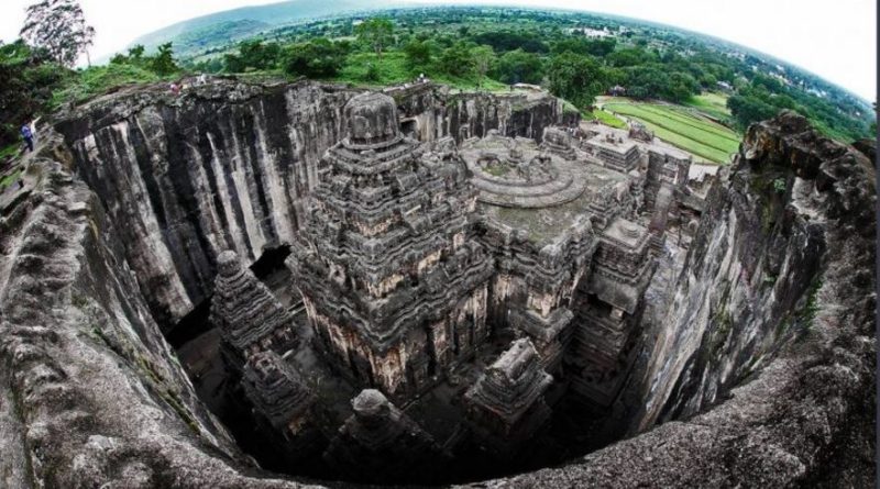 Kailash Temple | 'Monomousumi'