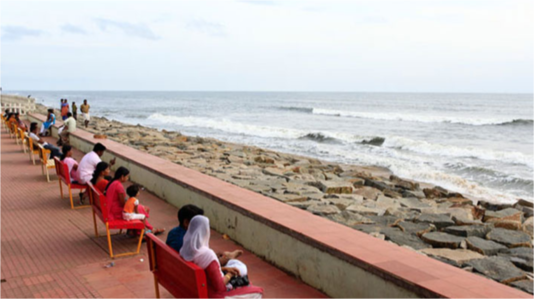 Hidden Beauty of Snehatheeram Beach | 'Monomousumi'